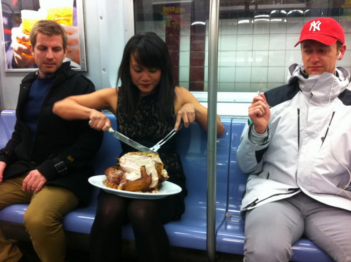 23 Weird Images From New York City Subway - Hello, Big Apple